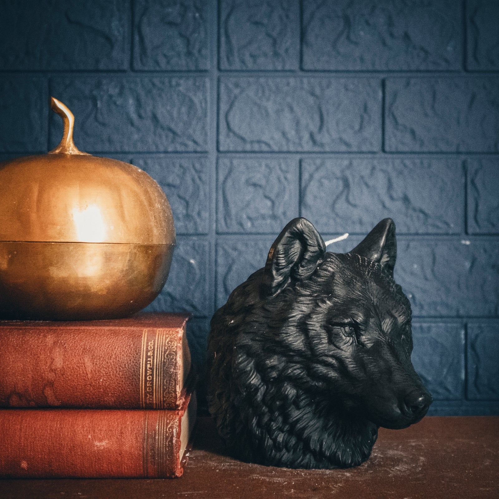 Wolf Candle | Pillar – A Pleasant Thought